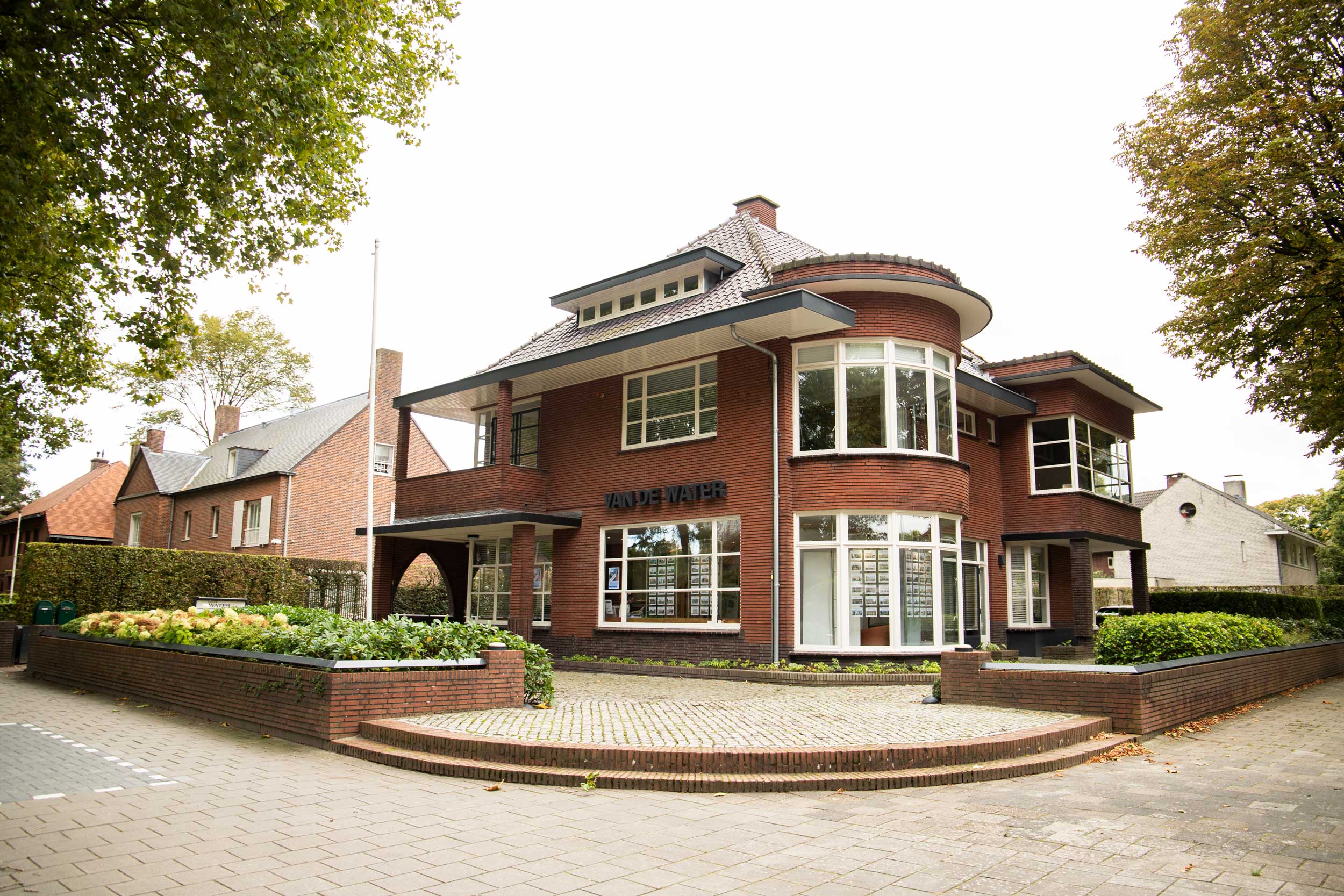 Tilburg – Victoria 15.104 - Van de Water Groep